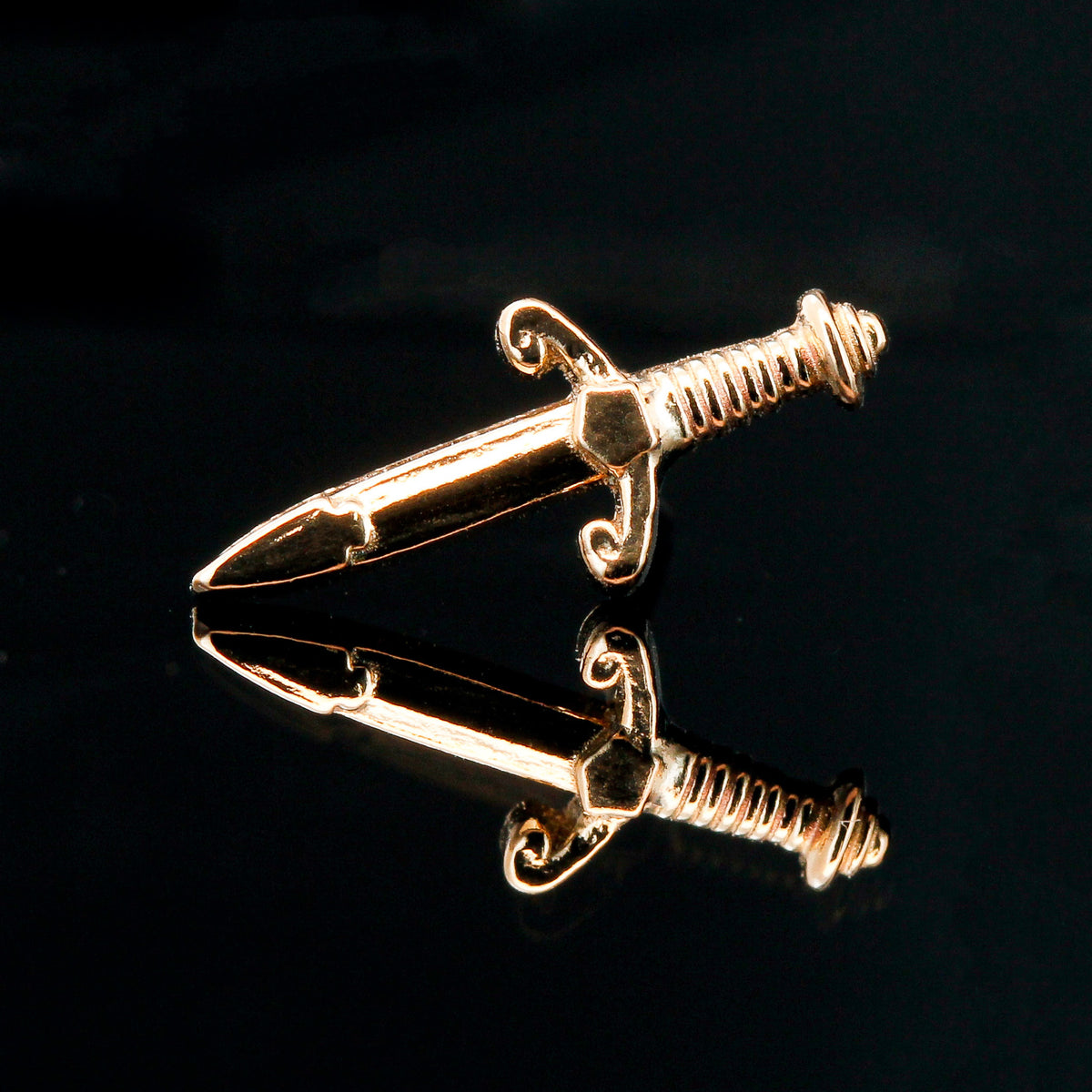 Stabby Daddy - Yellow Gold - Threadless end – Dendrite